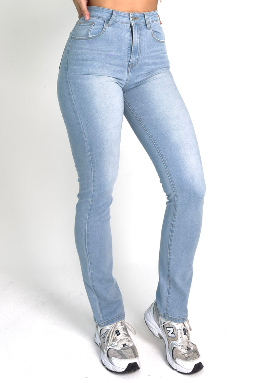 Straight Sky Blue Jeans – No Waist Gap & Mega Stretchy – CURVJEANS